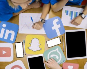 How to Easily Create a Customized Snapchat QR Code