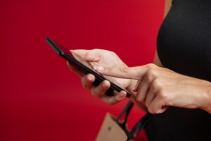 What Is and How to Get Your Verizon eSIM QR Code | QR.io Blog